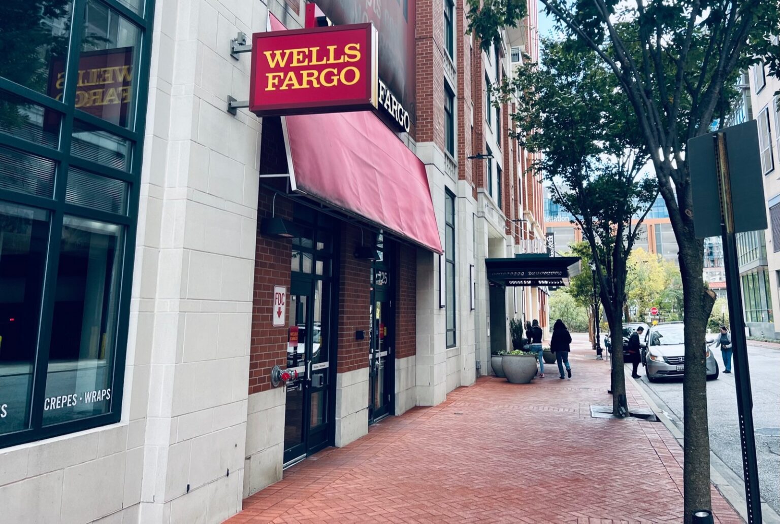 Wells Fargo Business Checking Bonus Worth Up To $825