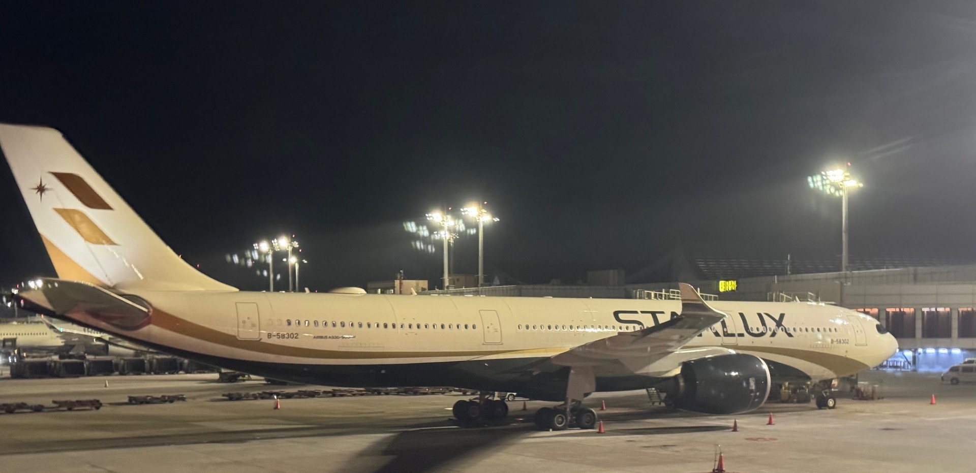 Booking Starlux Airlines With Alaska Airlines Miles